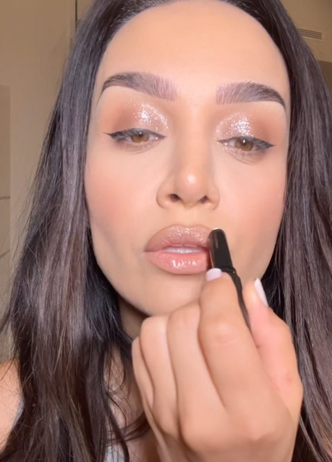Get Anna's Shimmer Stick Look